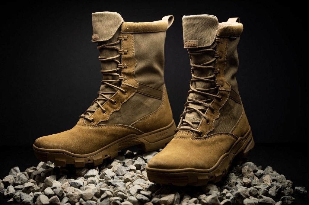 Conformity of military boots to the standard AR 670-1 Compliant Boots